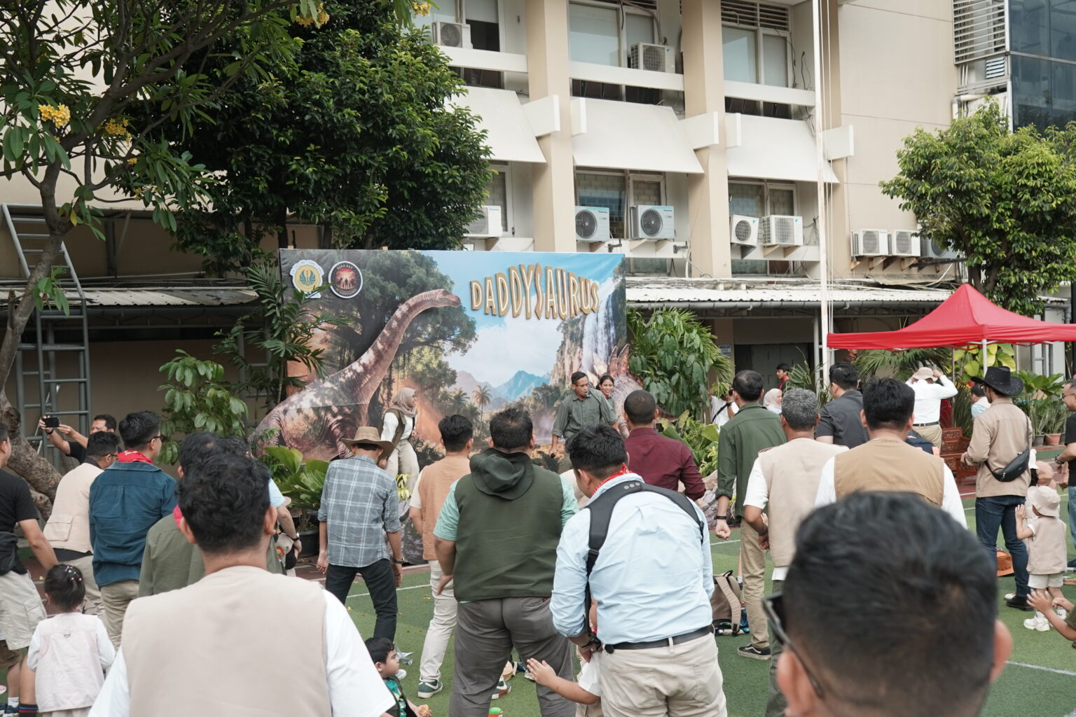 Labschool Ciracas Siap Menjadi Pusat Pendidikan Unggul tahun 2025 ...